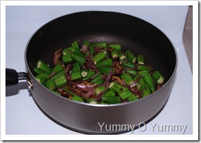 Vendakka Mappas / Okra Stew | Yummy O Yummy